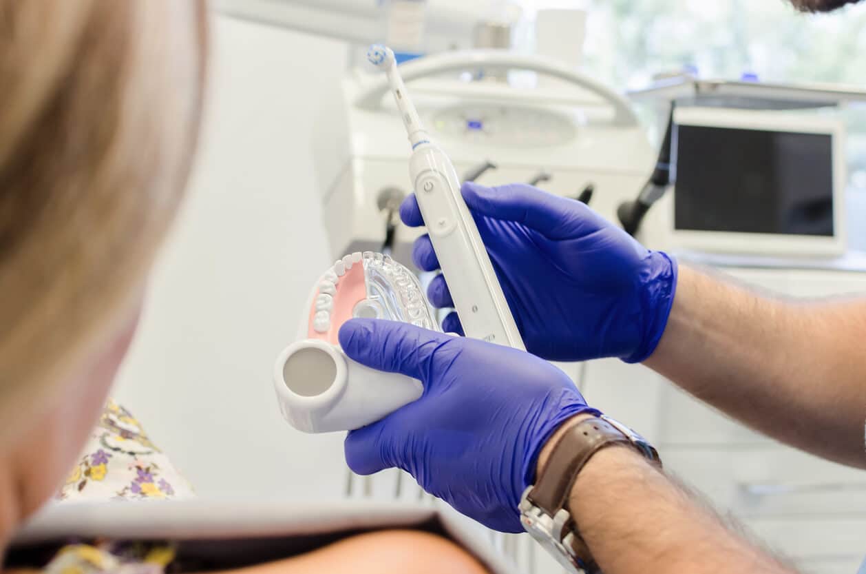 Why You Should Use An Electric Toothbrush | Oakdale Dental